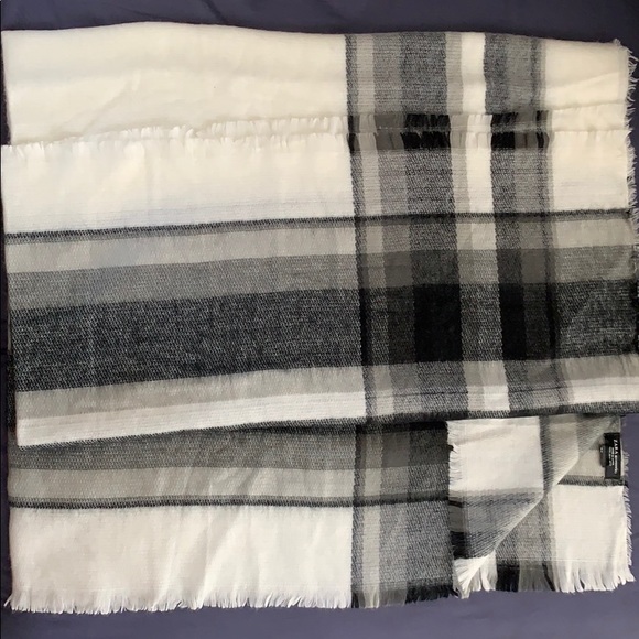 Zara | Accessories | Zara Scarf | Poshmark